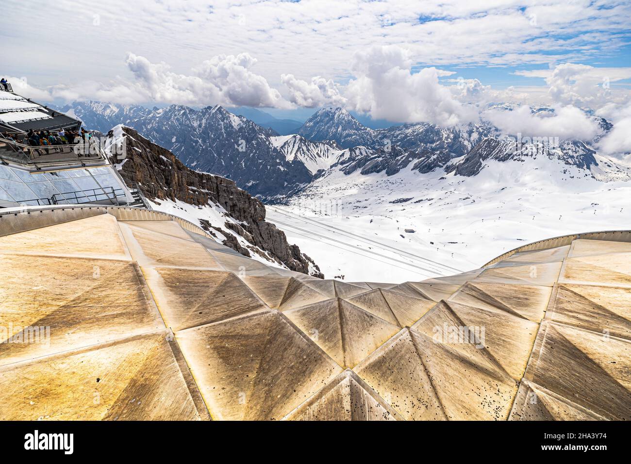 Bavarian zugspitze cable railway hi-res stock photography and images ...