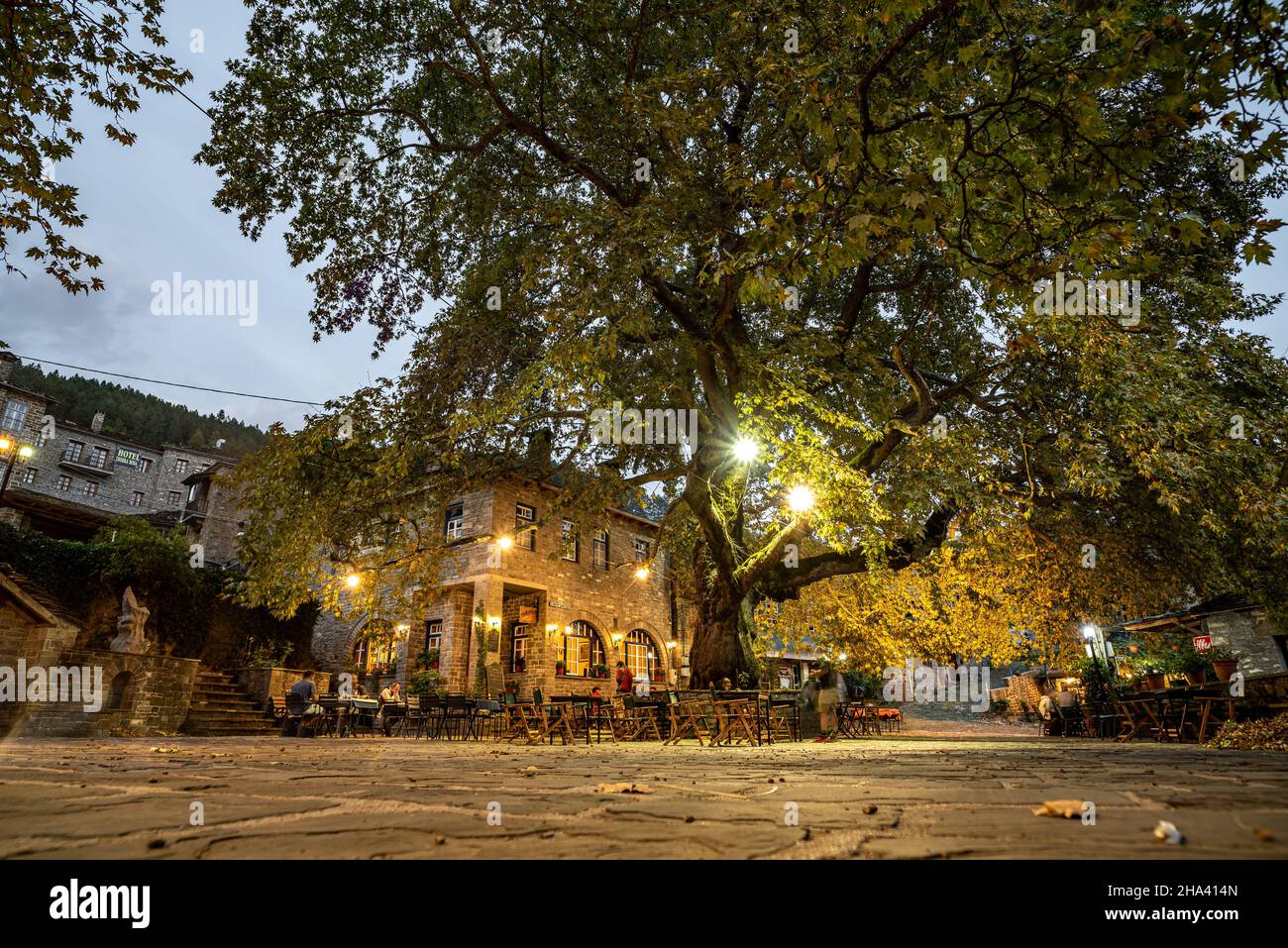 Photo night landscape village hi-res stock photography and images - Alamy