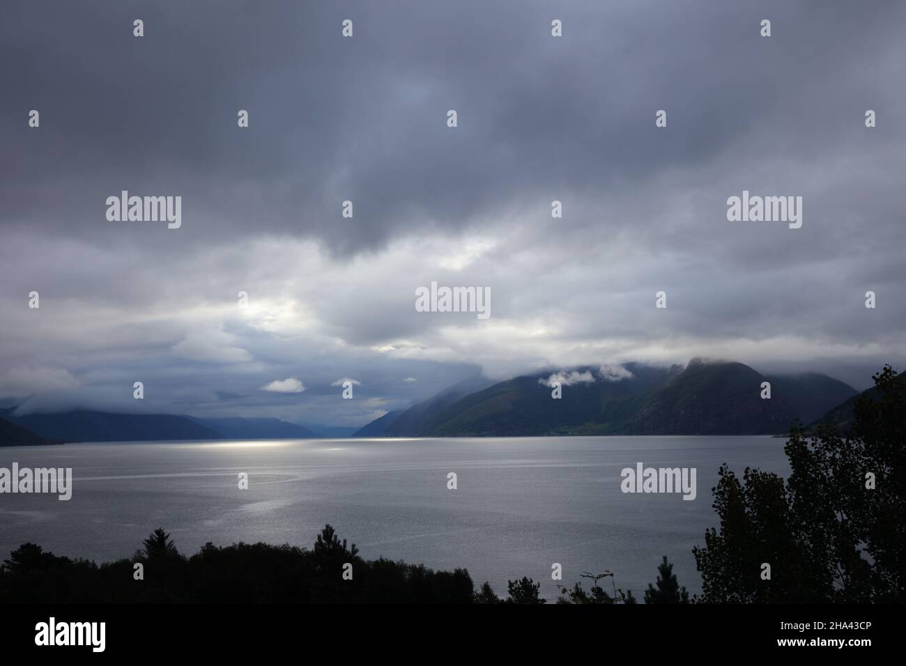 Norwegen - Sognefjord bei Nordrevik und Vadheim / Norway - Sognefjorden ...