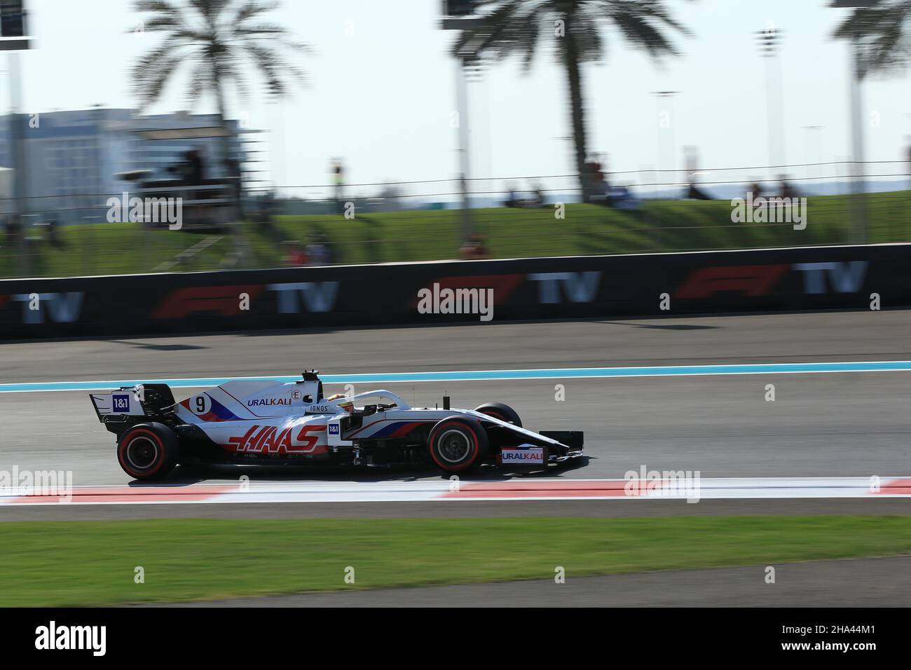 Abu Dhabi, UAE. 10th December 2021; Yas Marina Circuit, Abu Dhabi ...