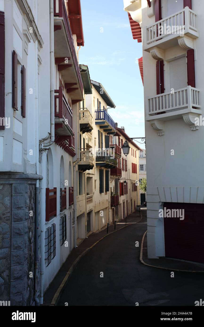 Traditional basque architecture hi-res stock photography and images - Alamy
