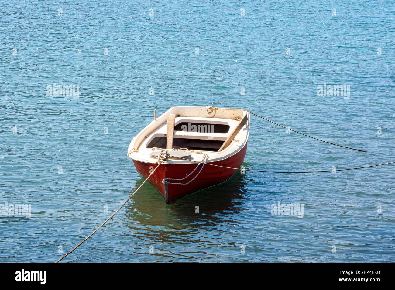 Red luxury yacht anchored hi-res stock photography and images - Alamy