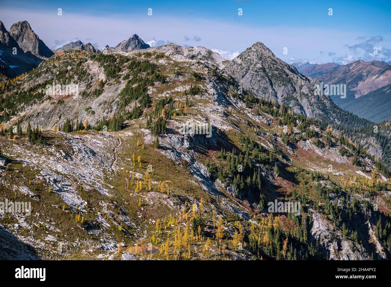 The north cascade mountains in the fall Stock Photo - Alamy