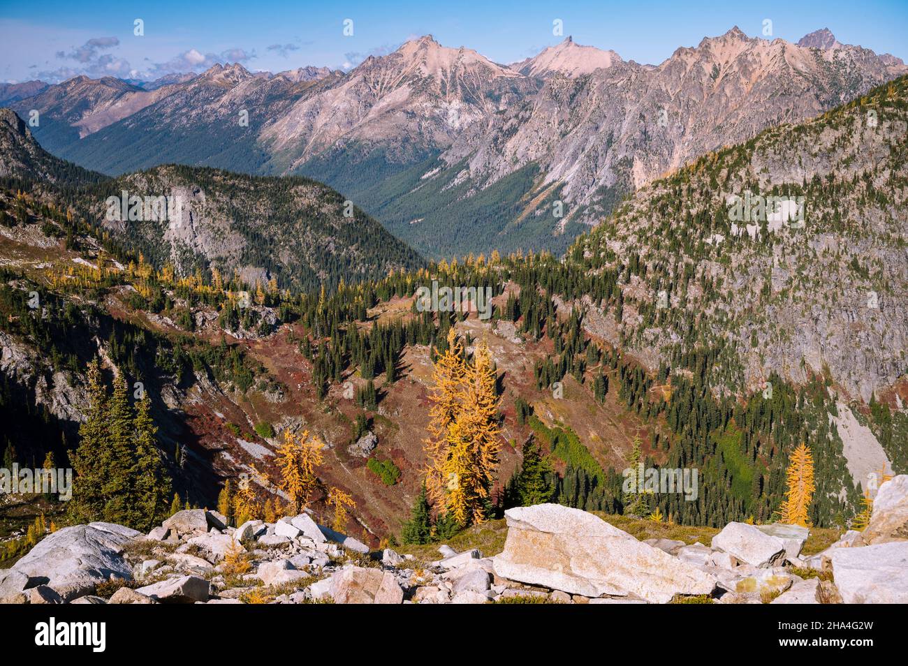 The north cascade mountains in the fall Stock Photo - Alamy