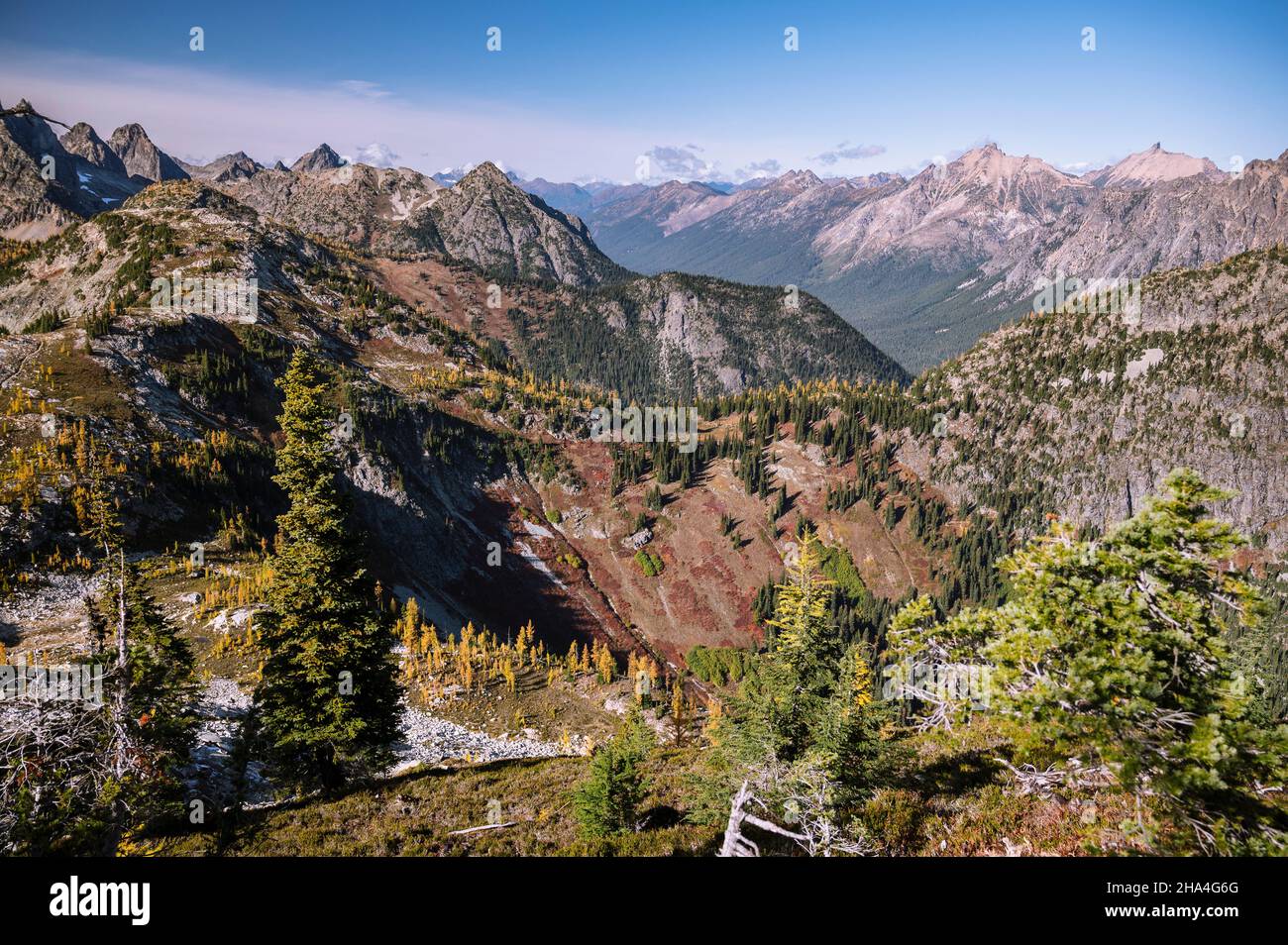 Beautiful alpine mountain hi-res stock photography and images - Alamy