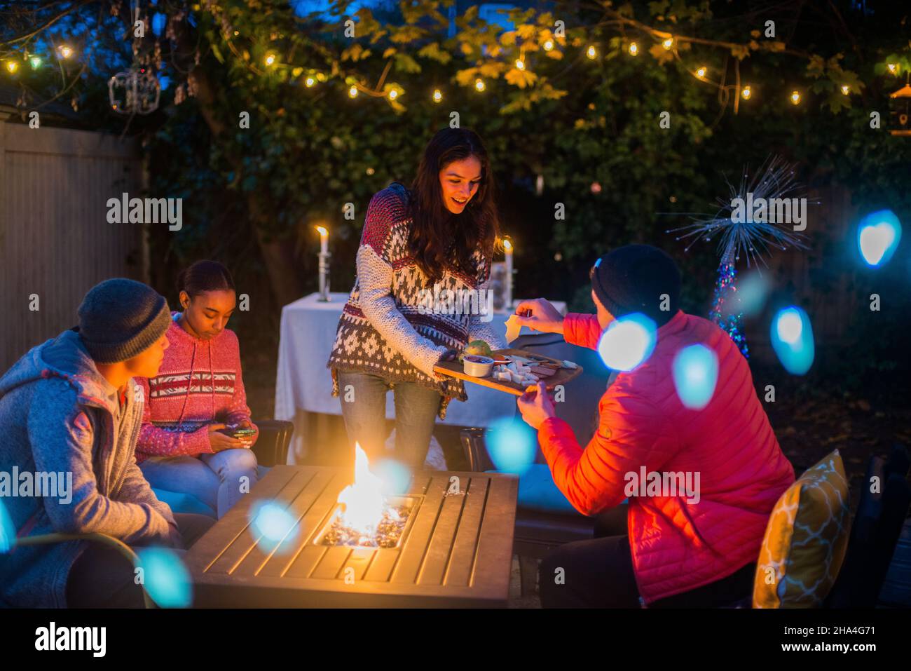 Backyard firepit hi-res stock photography and images - Alamy