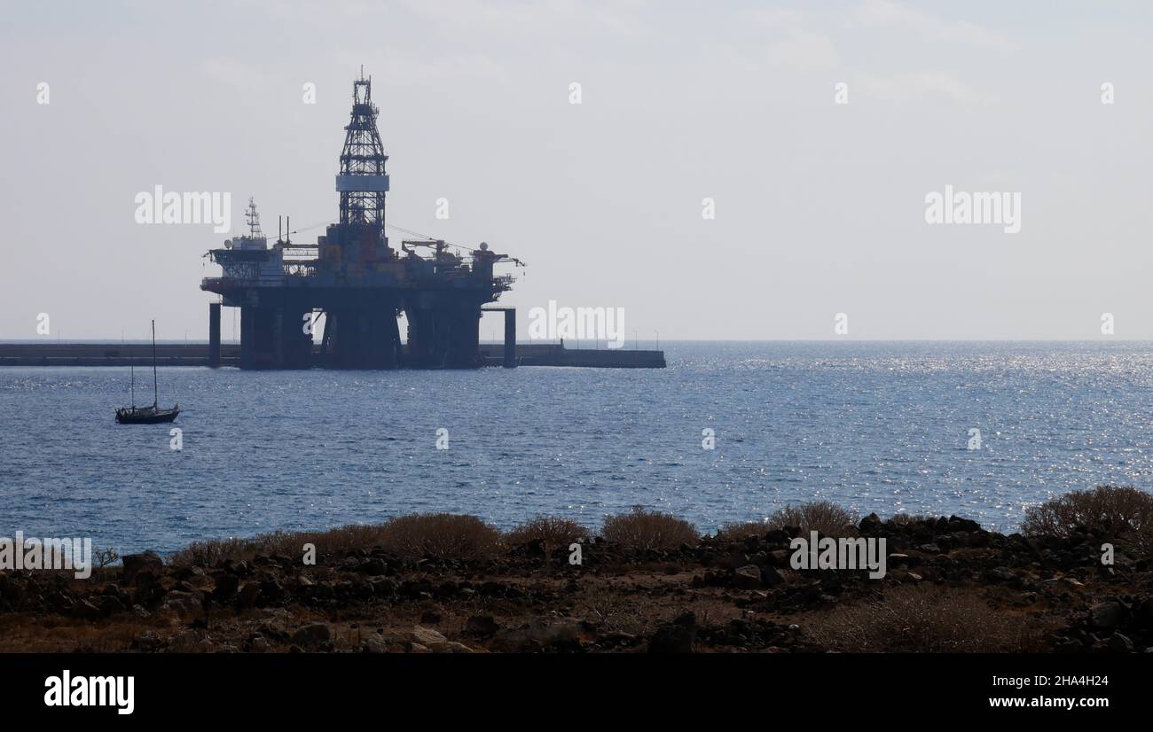 Big rig landscape hi-res stock photography and images - Alamy