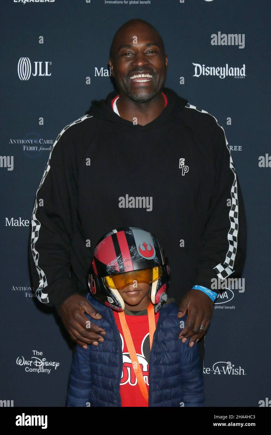 LOS ANGELES - DEC 7: Marcellus Wiley, Marcellus Wiley Jr at the Galaxy ...