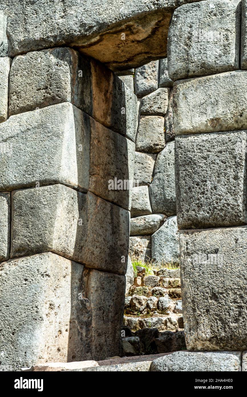 Doorway, Inca fortress of Sacsaywaman, Cusco, Peru Stock Photo - Alamy