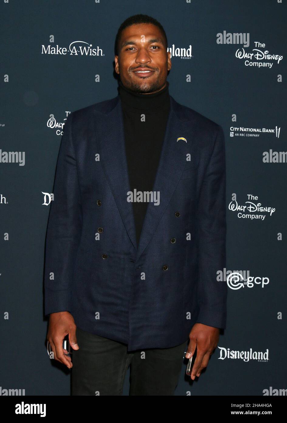 LOS ANGELES - DEC 7: Larry English at the Galaxy of Wishes Make-a-Wish ...