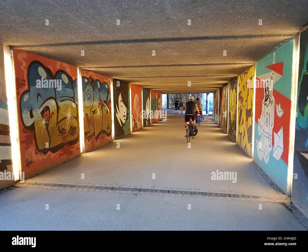 tunnel under the angel of peace. in 2011,loomit,munich's most famous ...