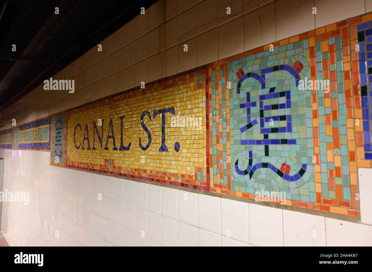 Stop sign chinese hi-res stock photography and images - Alamy