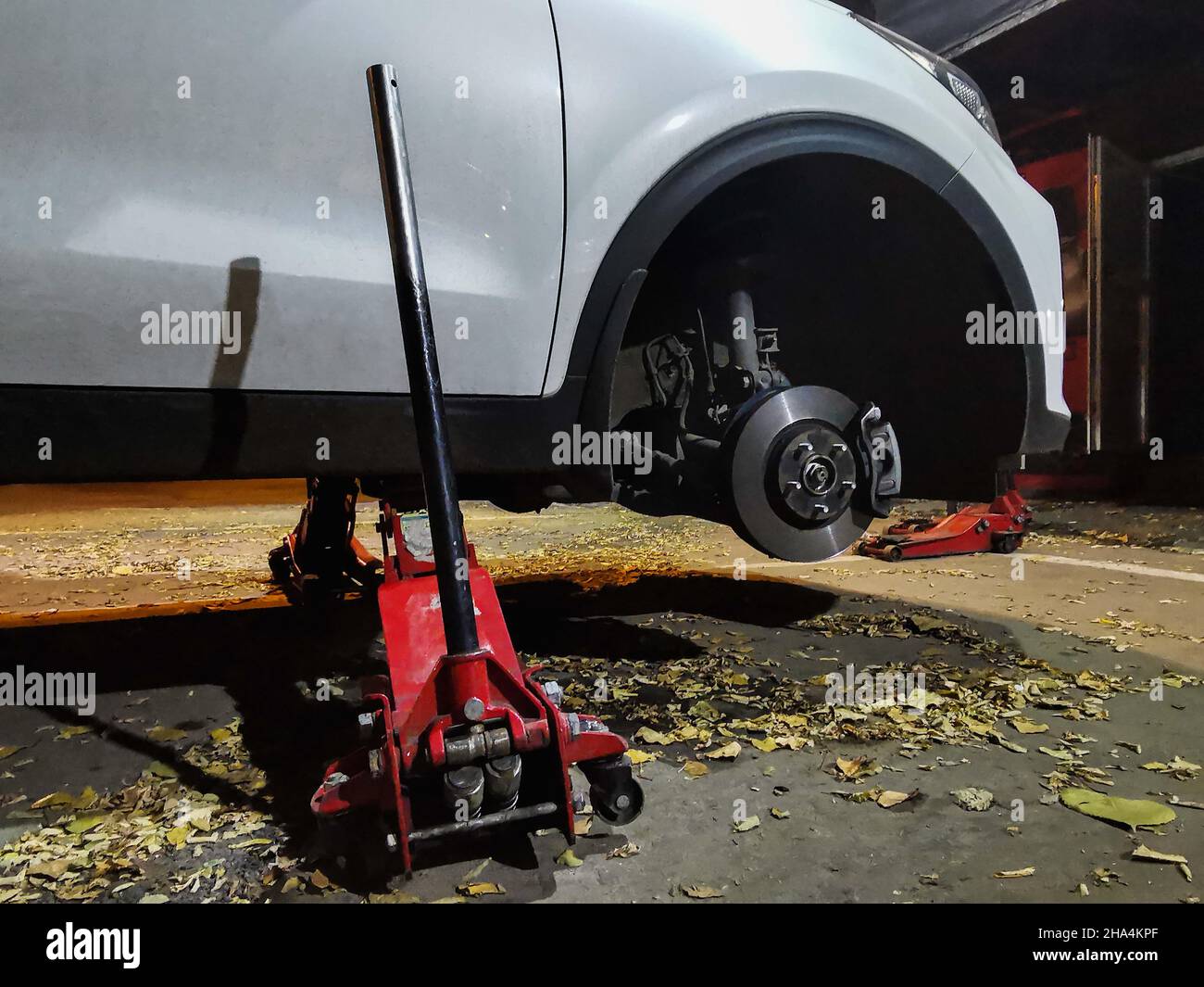 Car without wheels hi-res stock photography and images - Alamy