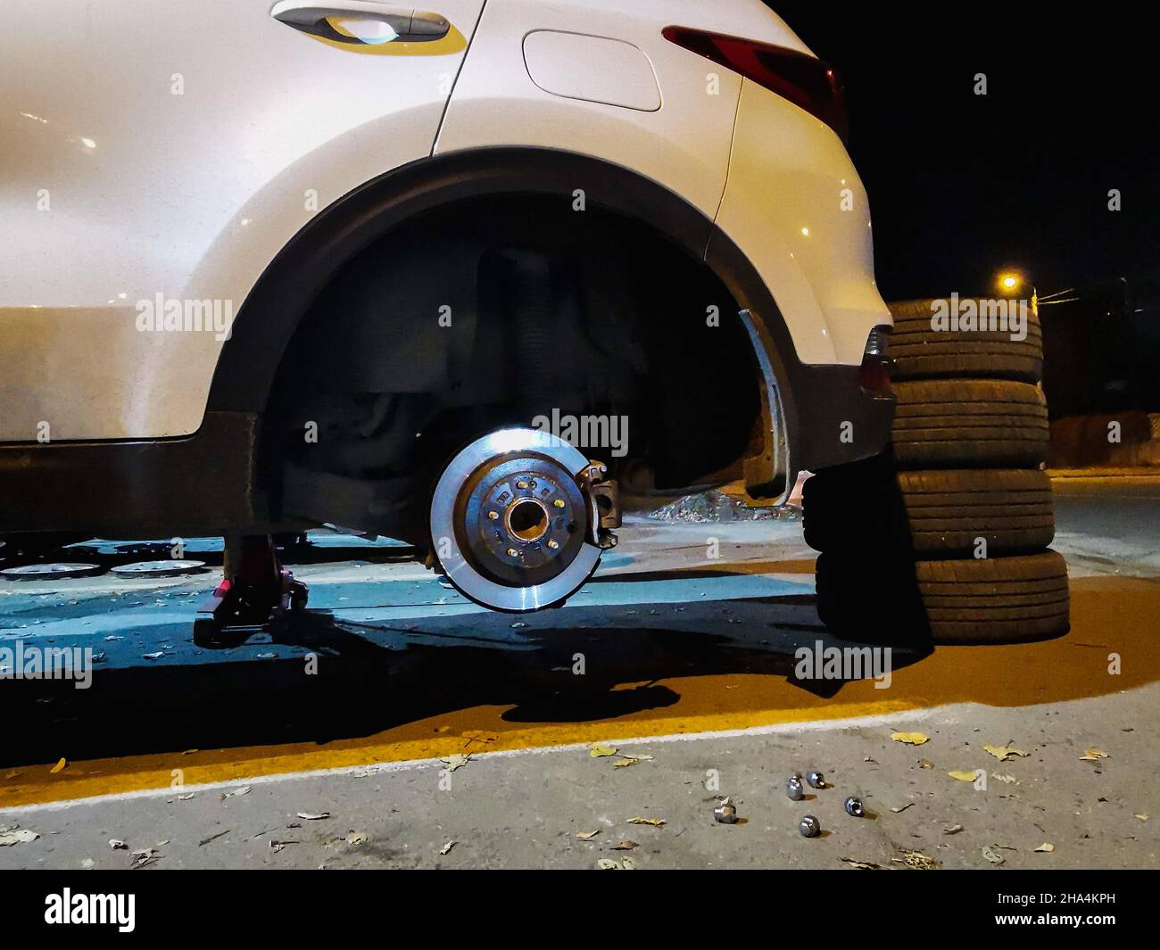 Car without wheels hi-res stock photography and images - Alamy