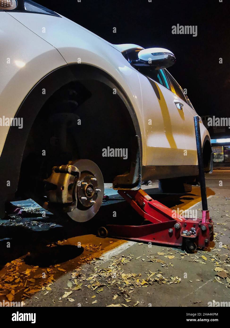 Car lift front suspension hi-res stock photography and images - Alamy