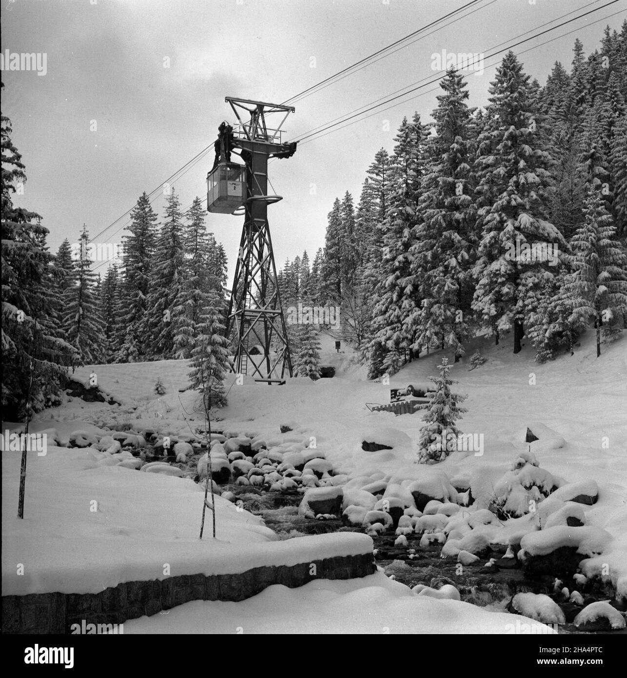 Cable car approaches station Black and White Stock Photos & Images - Alamy
