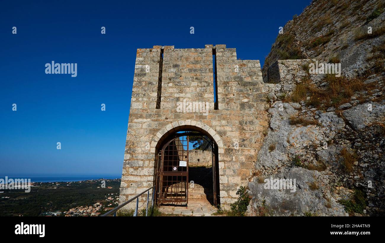 Entrance gate with rusted lattice doors hi-res stock photography and ...