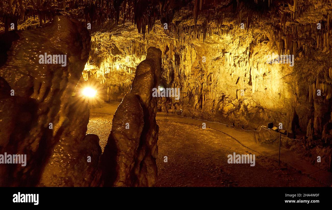 Stalagmites stalactites hi-res stock photography and images - Alamy