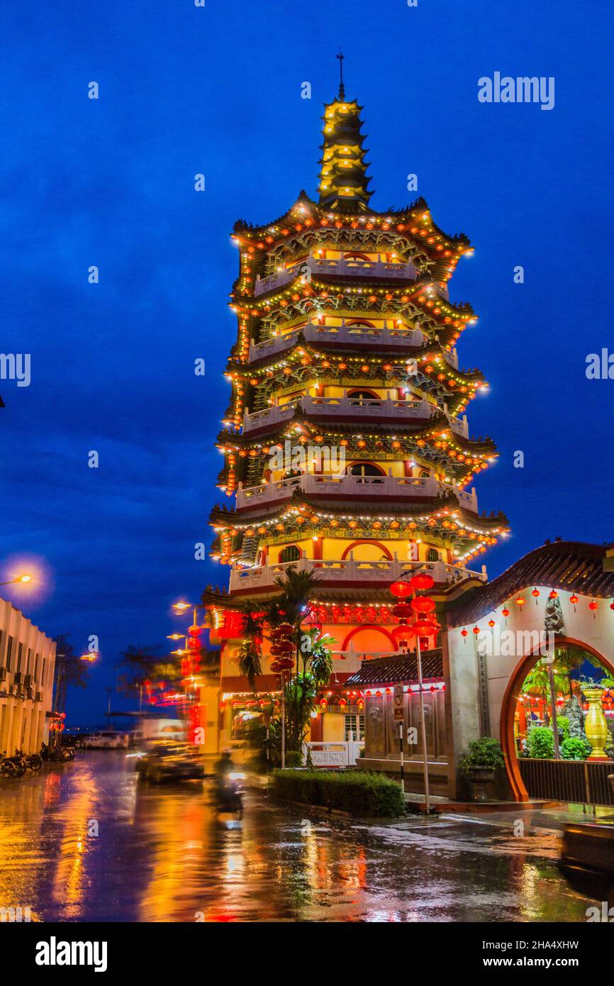Night view of Tua Pek Kong Temple in Sibu, Sarawak, Malaysia Stock ...