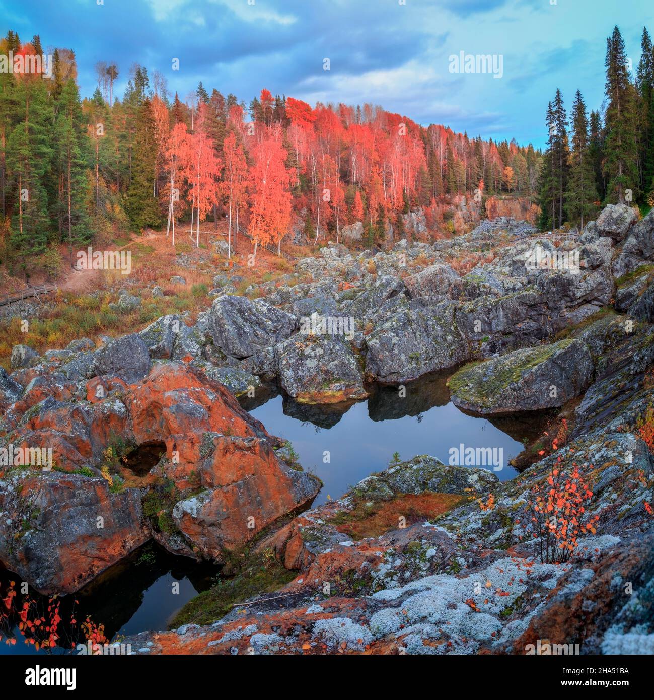 Landscape of rocks hi-res stock photography and images - Alamy