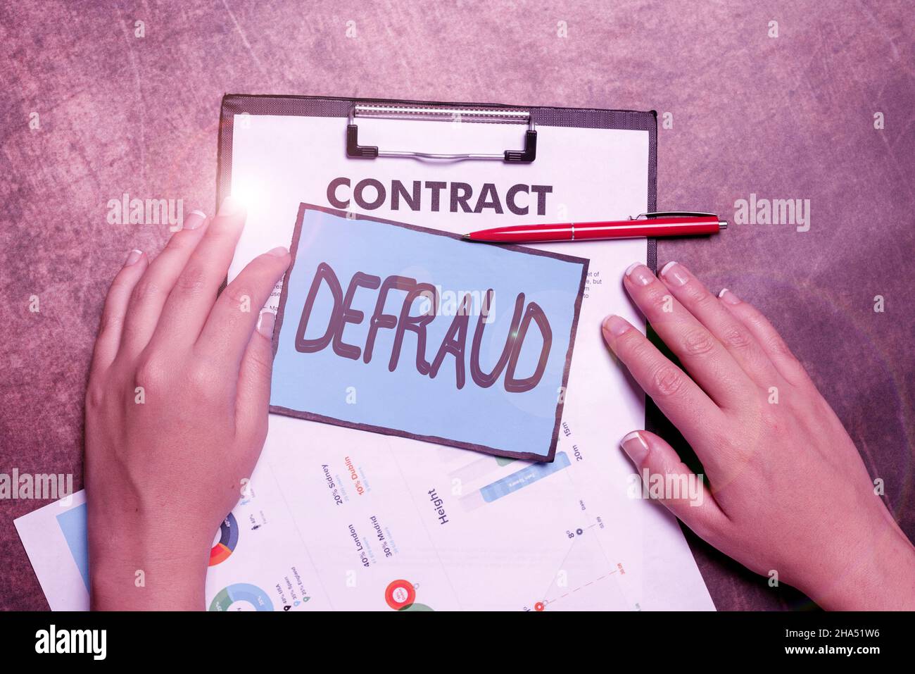 Scam victim notice hi-res stock photography and images - Alamy