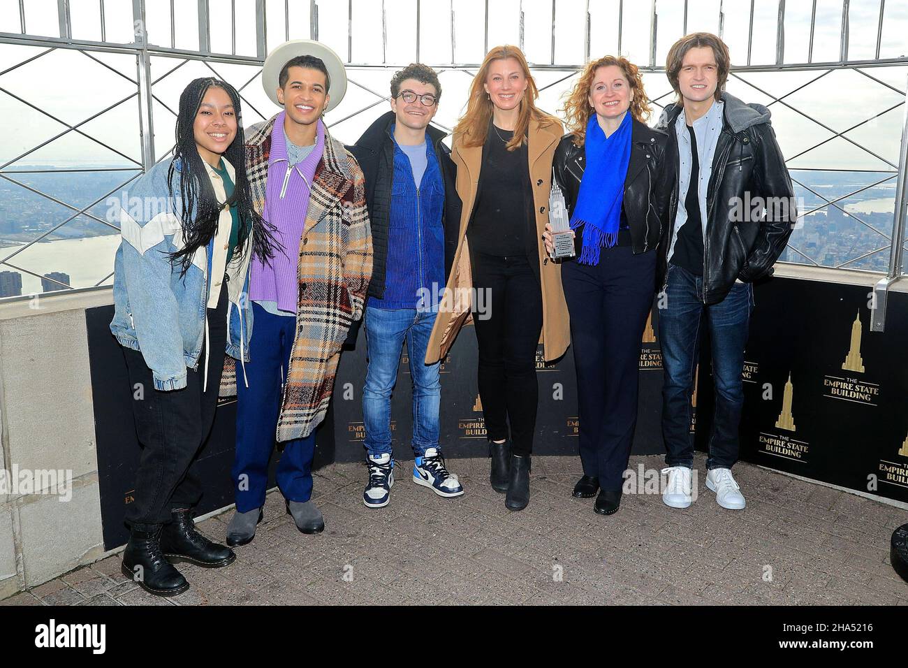 New York, NY, USA. 10th Dec, 2021. The Cast of Dear Evan Hansen, Phoebe ...