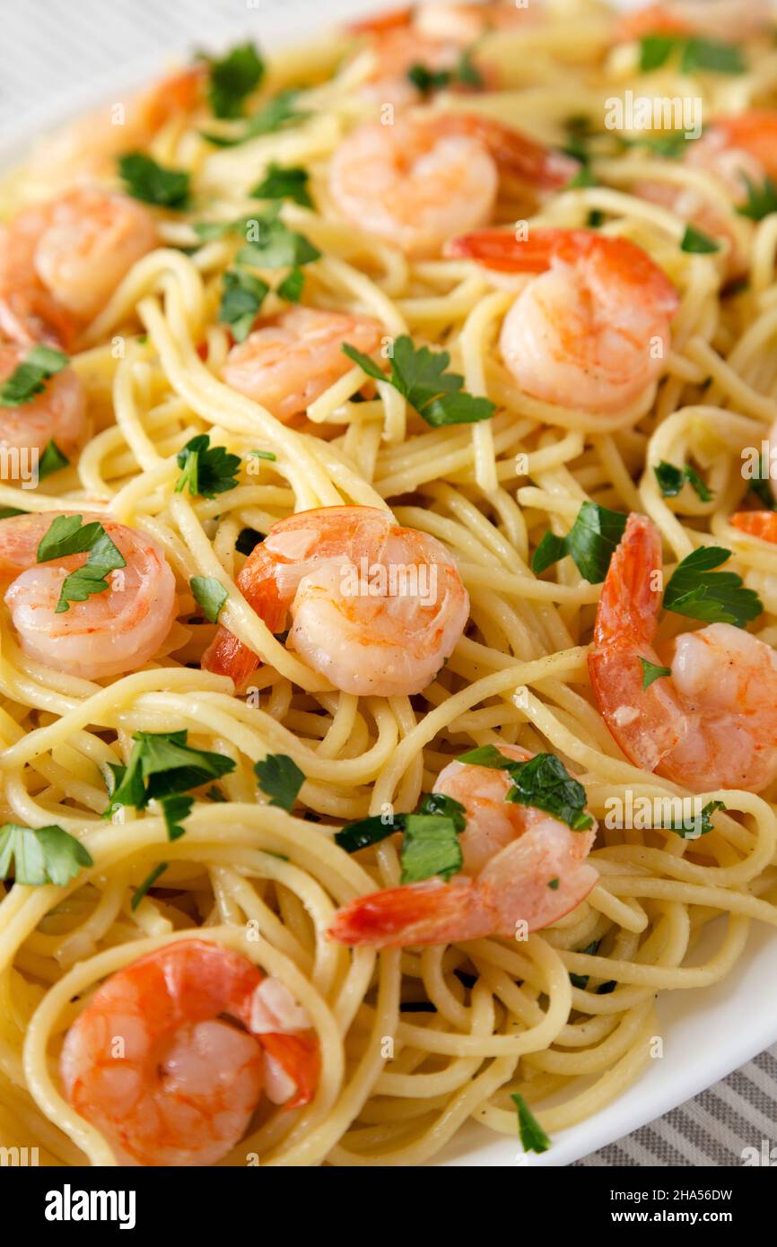 Homemade Shrimp Scampi with Pasta, side view. Close-up Stock Photo - Alamy