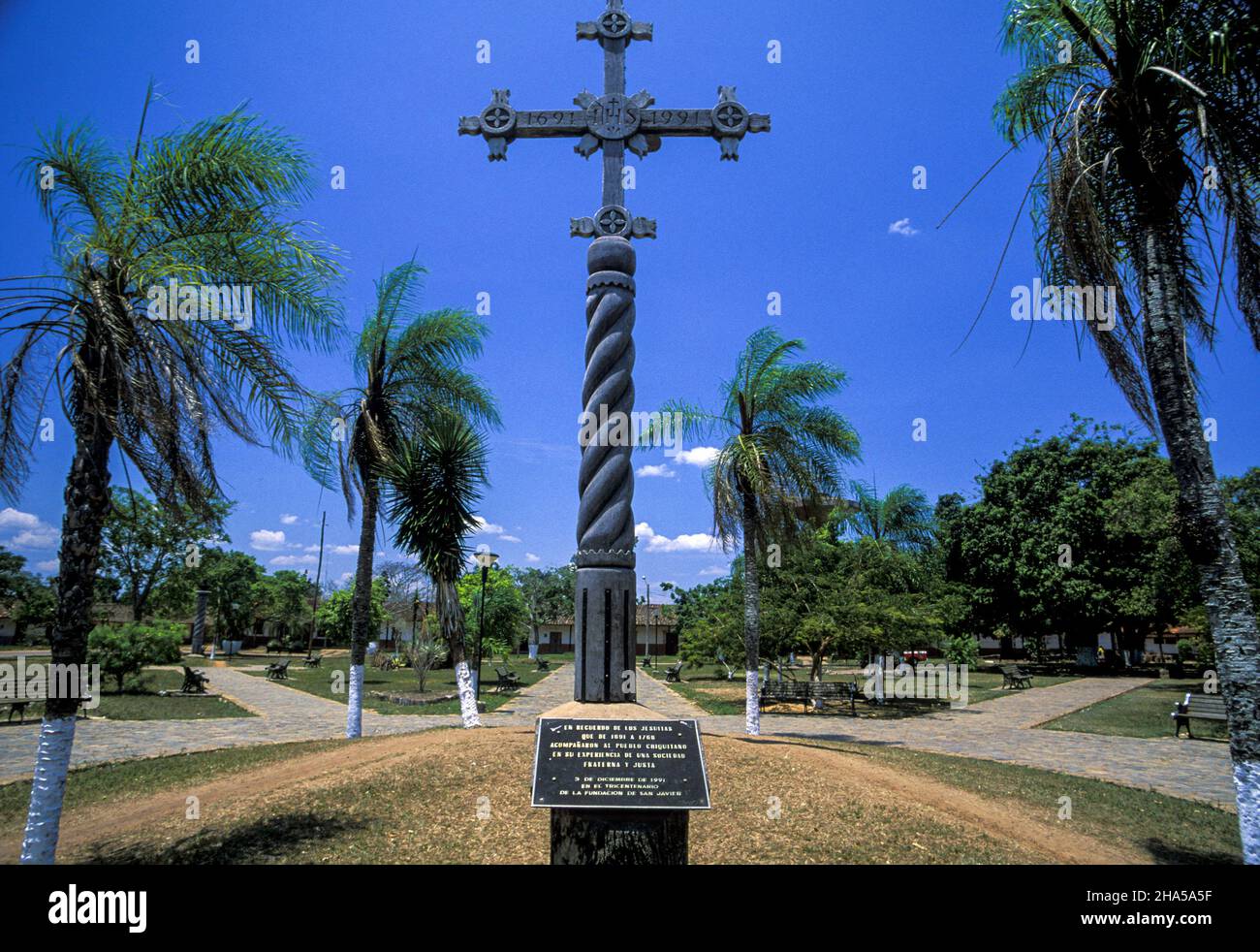 Wooden cross monument to jesuitas hi-res stock photography and images ...