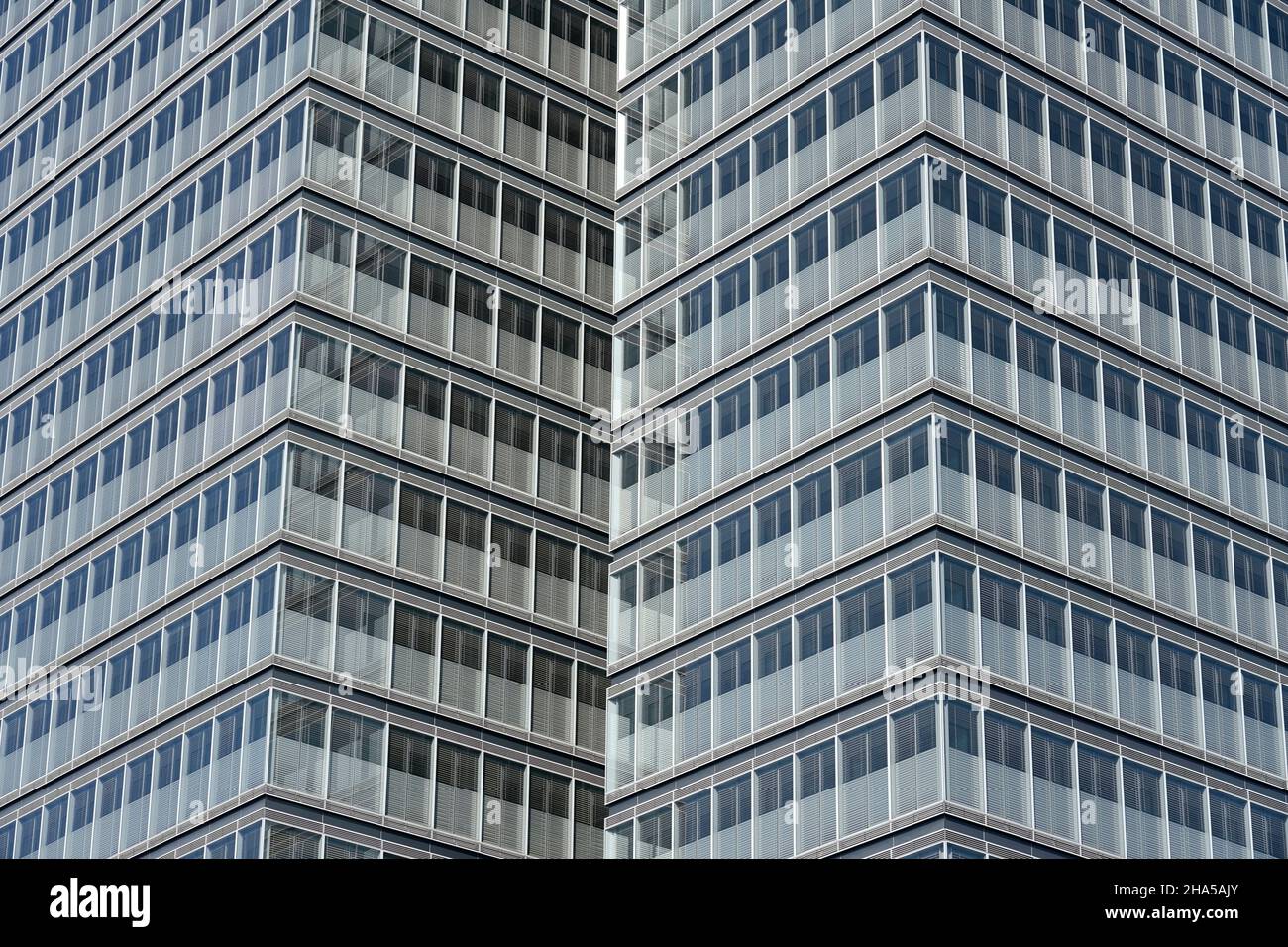 High rise building office and river hi-res stock photography and images ...