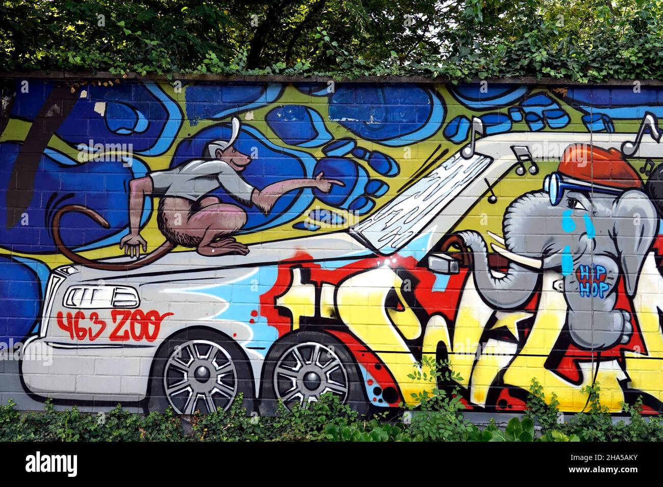 Animal graffiti hi-res stock photography and images - Alamy