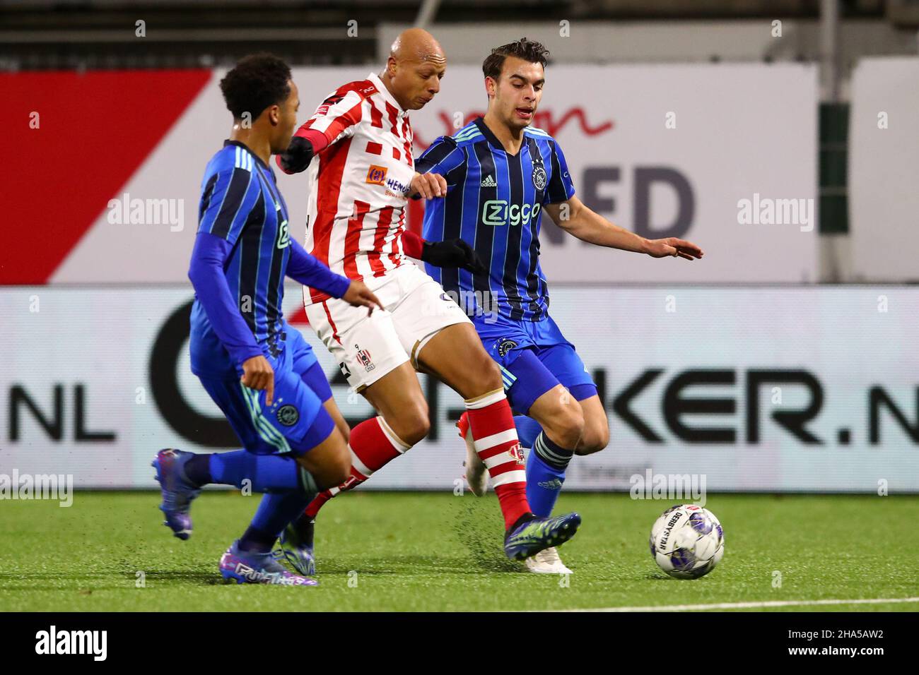 Kay tejan of top oss hi-res stock photography and images - Alamy