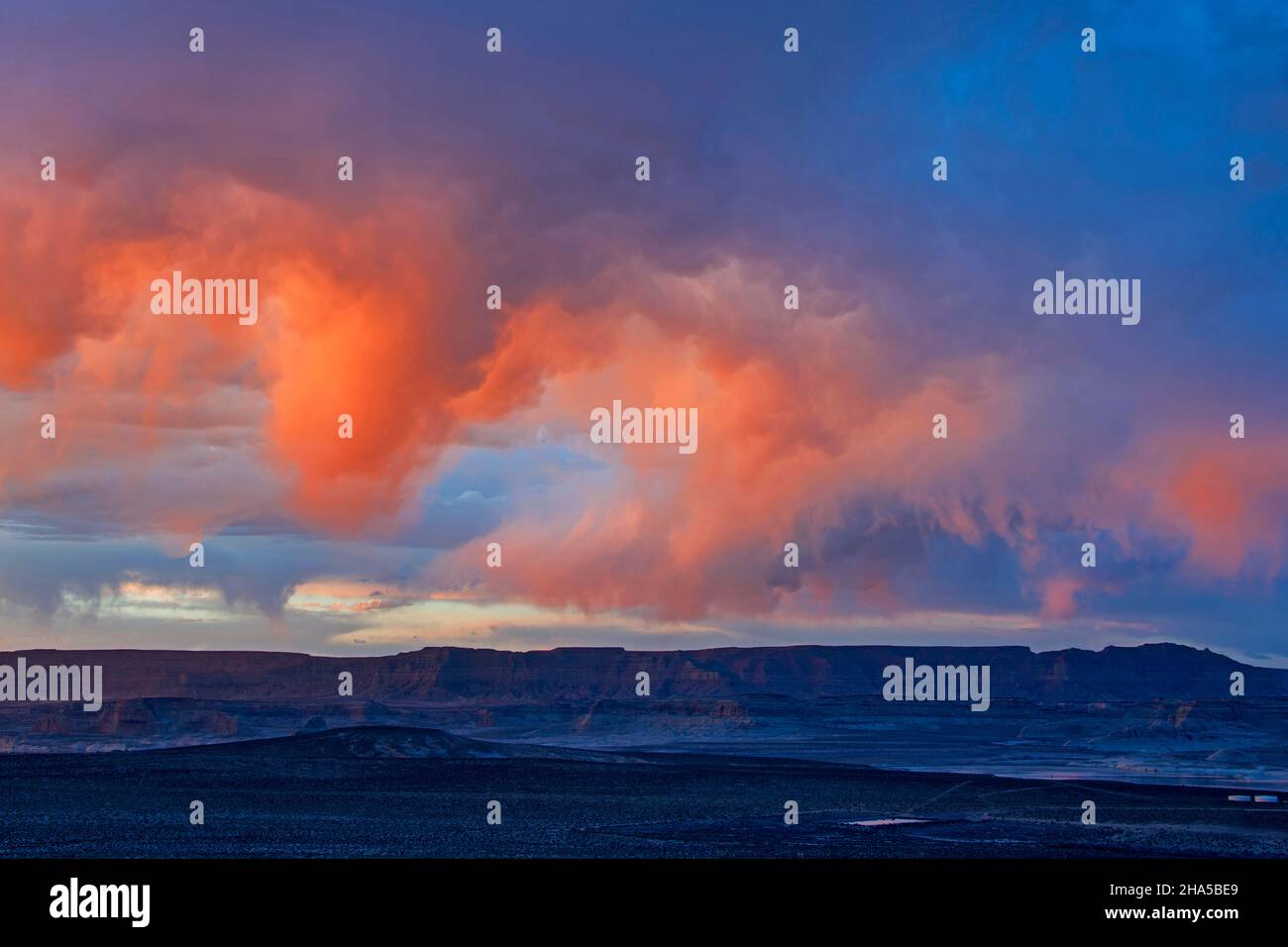 Sunset Sky over Lake Powell, Page, Arizona Stock Photo - Alamy