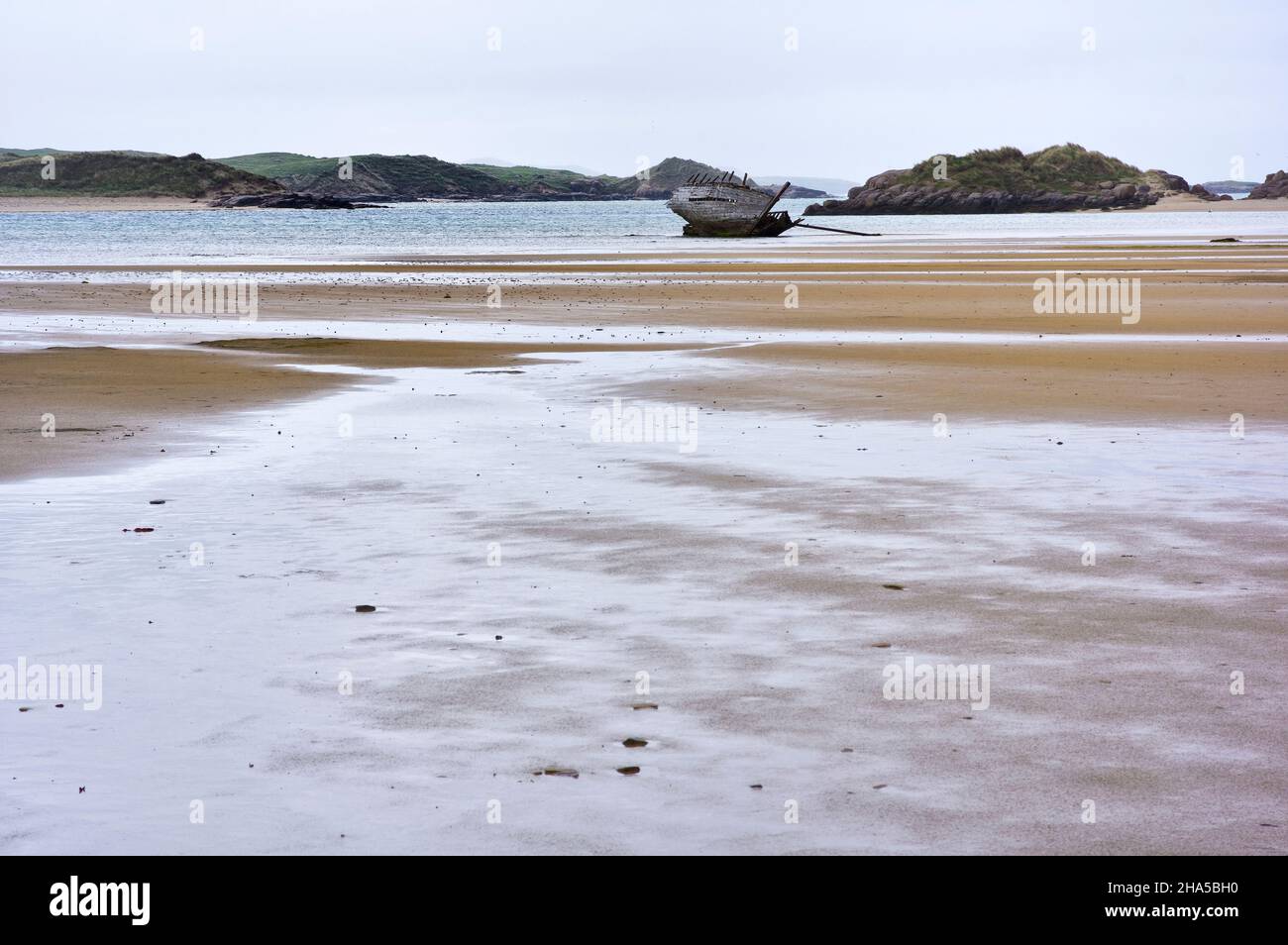 europe,republic of ireland,county donegal,intertidal zone on the sandy ...