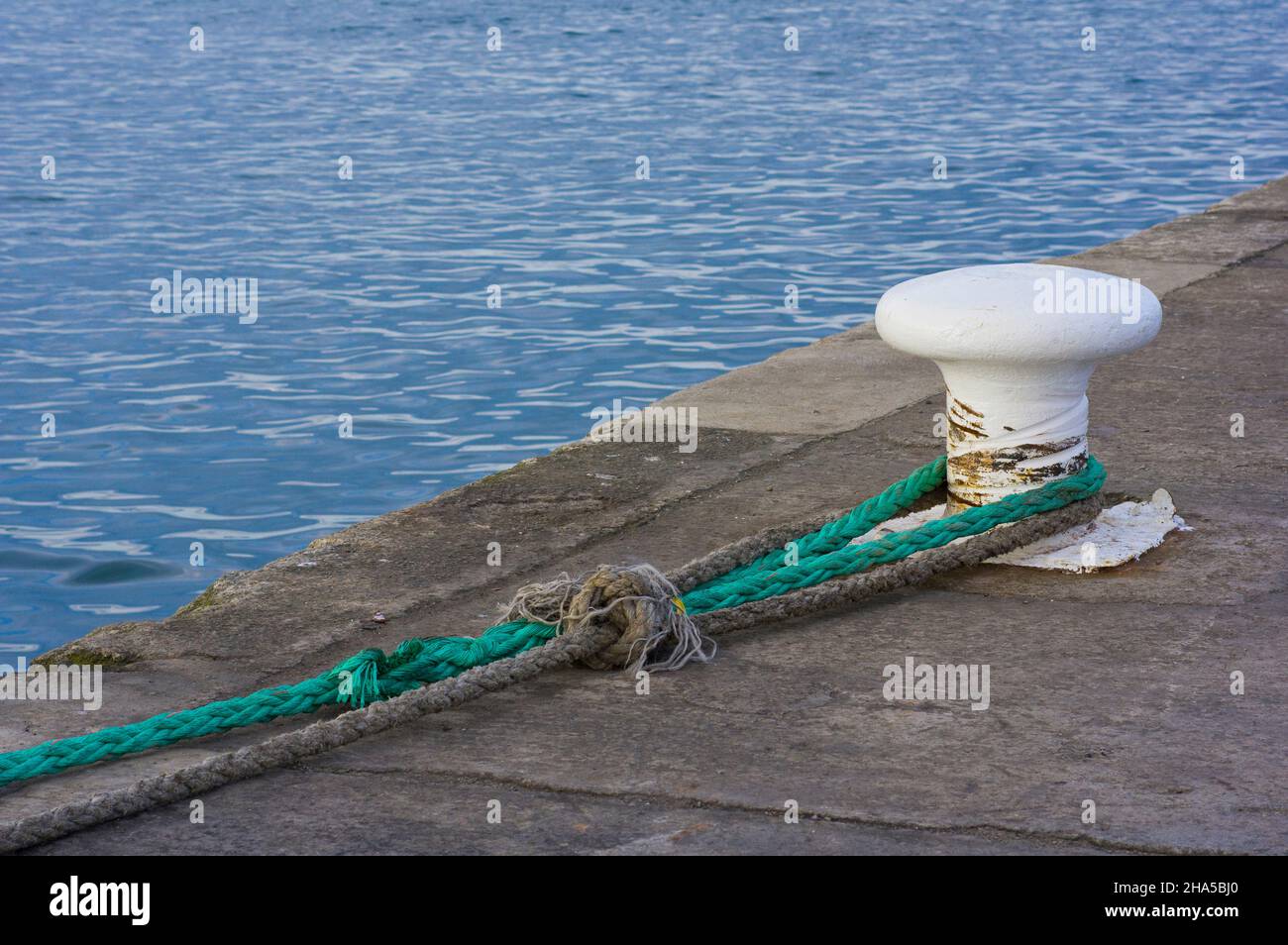 Quay wall with bollards and ship stowage hi-res stock photography and ...