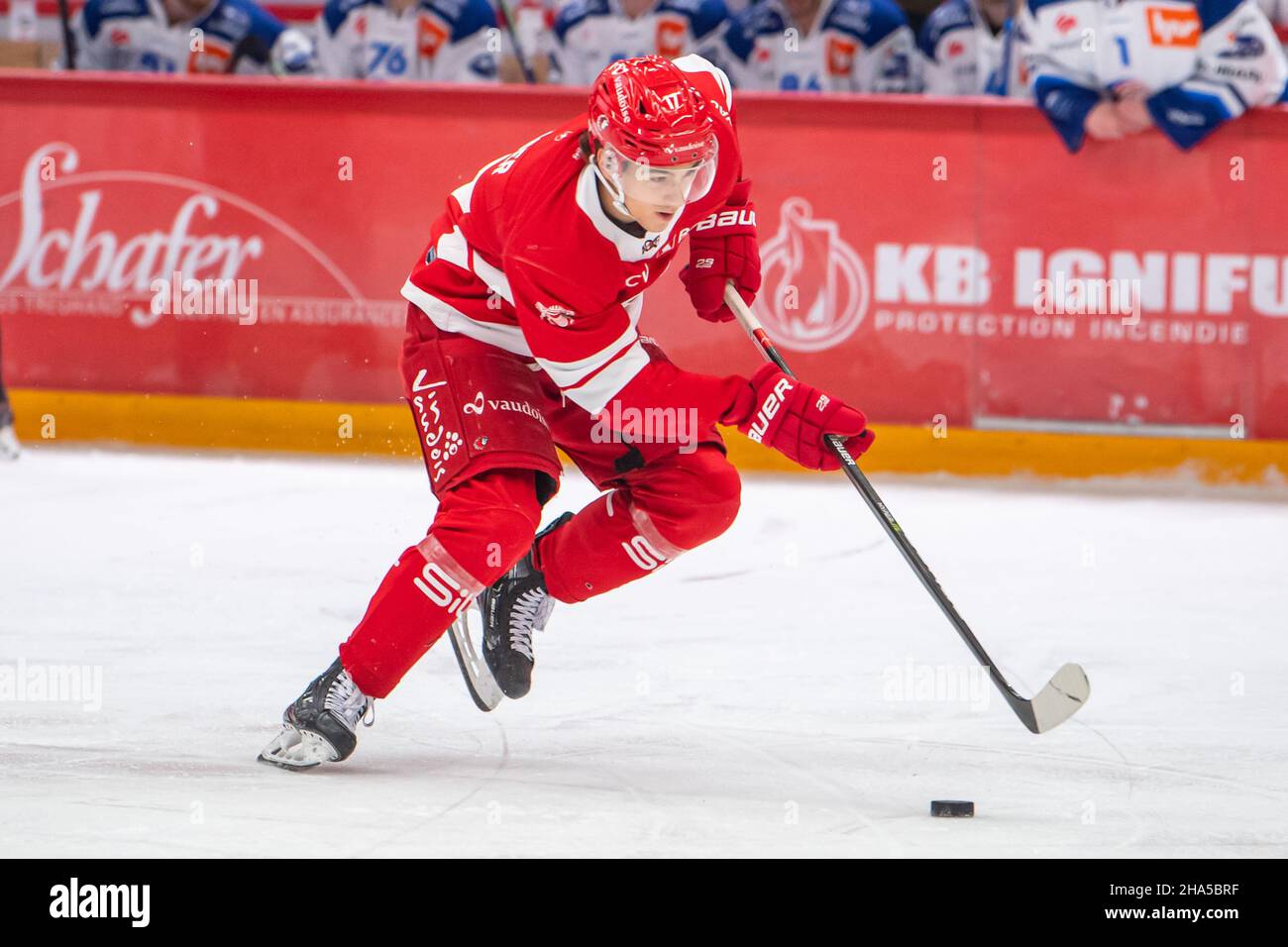 10.12.2021, Lausanne, Vaudoise Arena, NL: Lausanne HC - ZSC Lions, #17 ...
