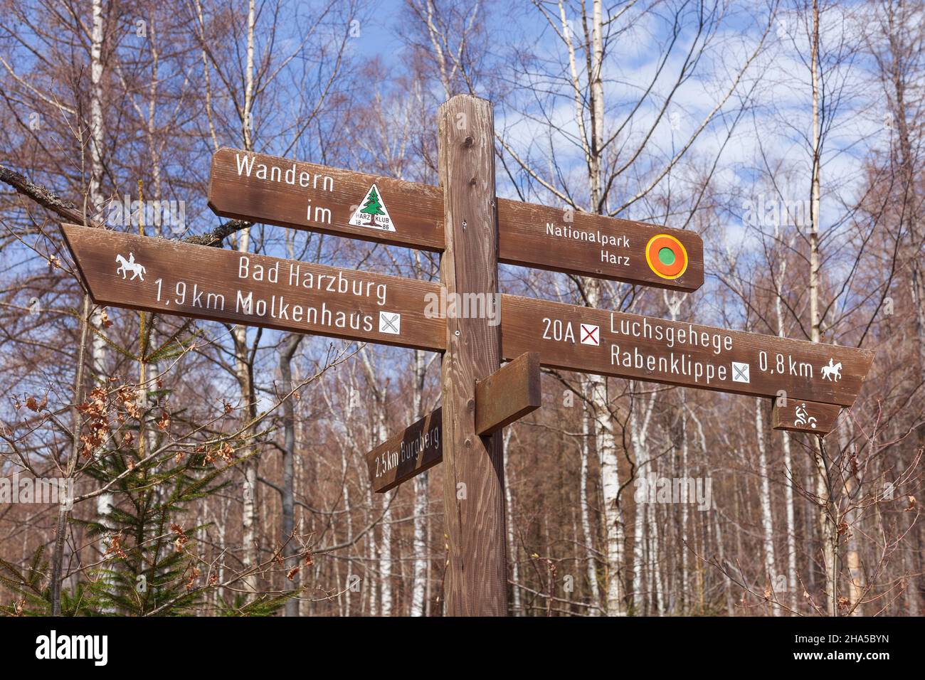 Signpost for hiking trails at the rabenklippe hi-res stock photography ...
