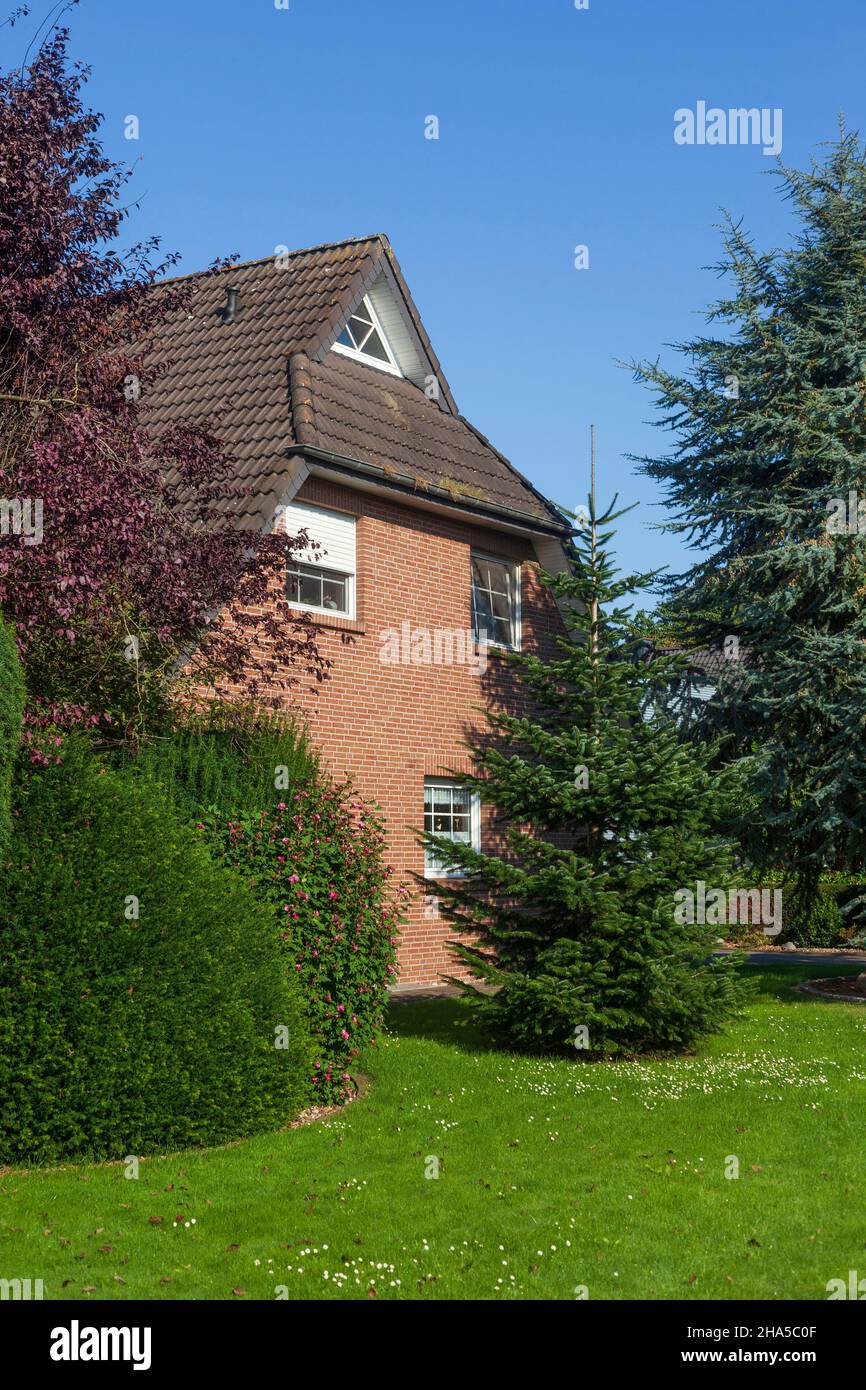 residential house with garden in the countryside,elsfleth,wesermarsch ...