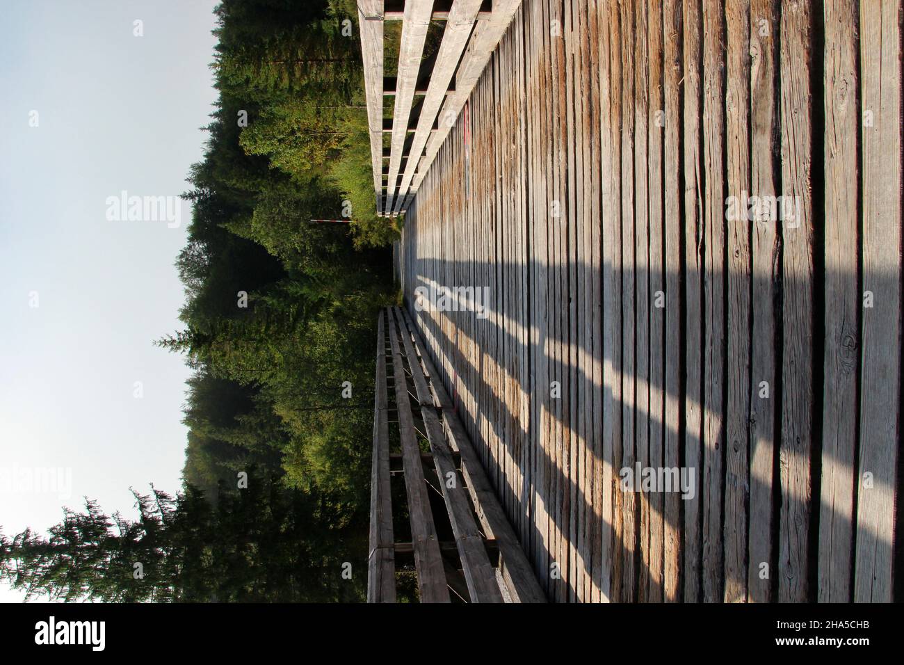 Pedestrian guardrail hi-res stock photography and images - Alamy