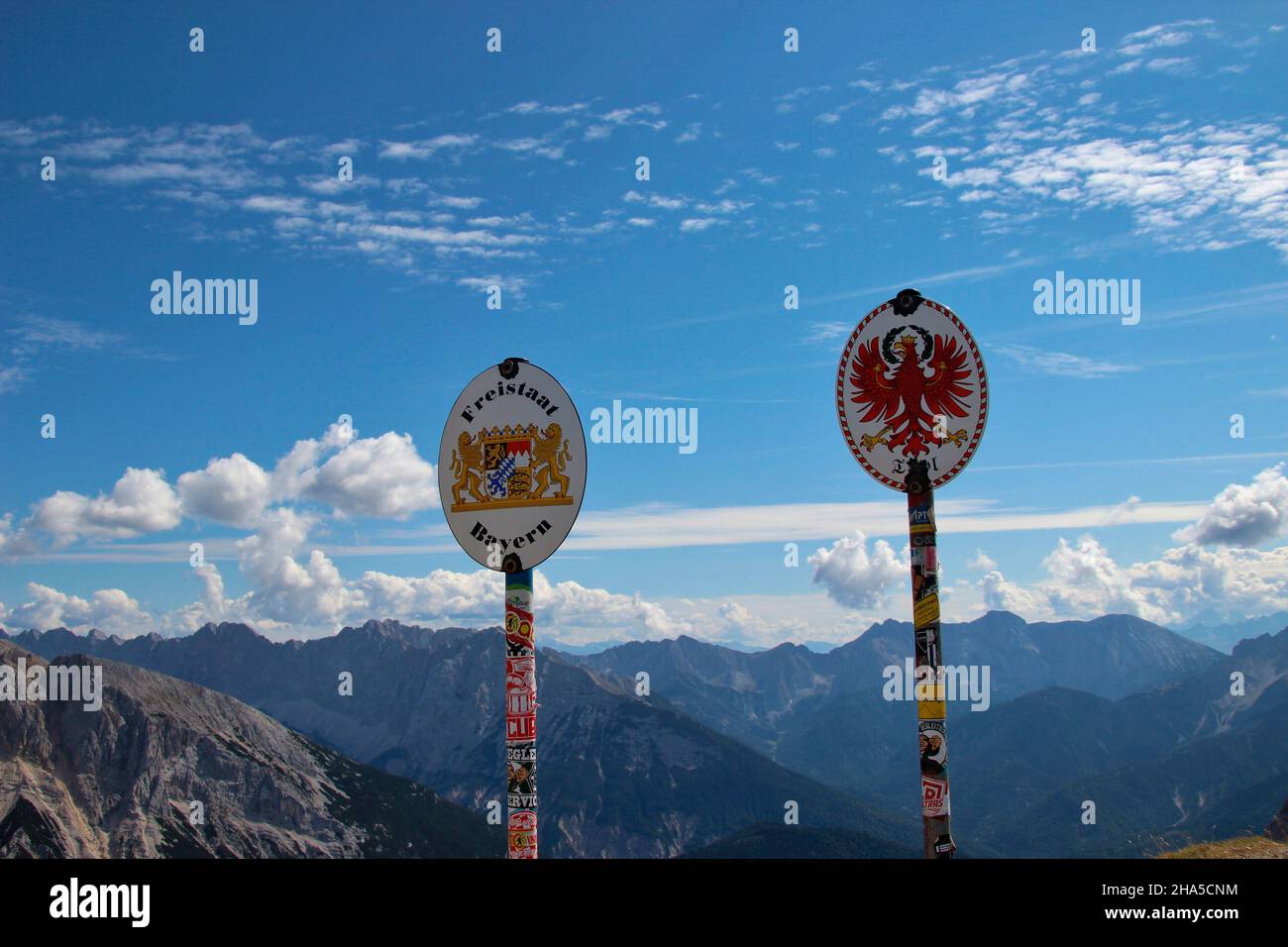 Border signs on the passamani circular hiking trail hi-res stock ...