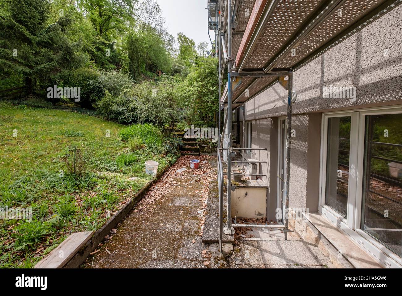 Basement garden hi-res stock photography and images - Alamy