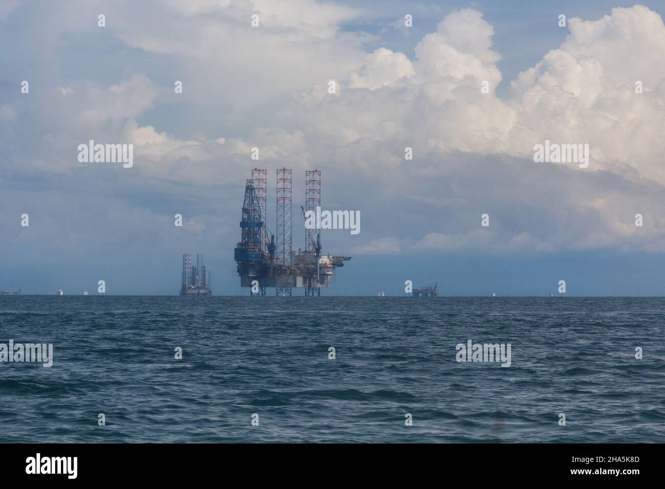 Offshore oil rigs in Brunei Stock Photo - Alamy