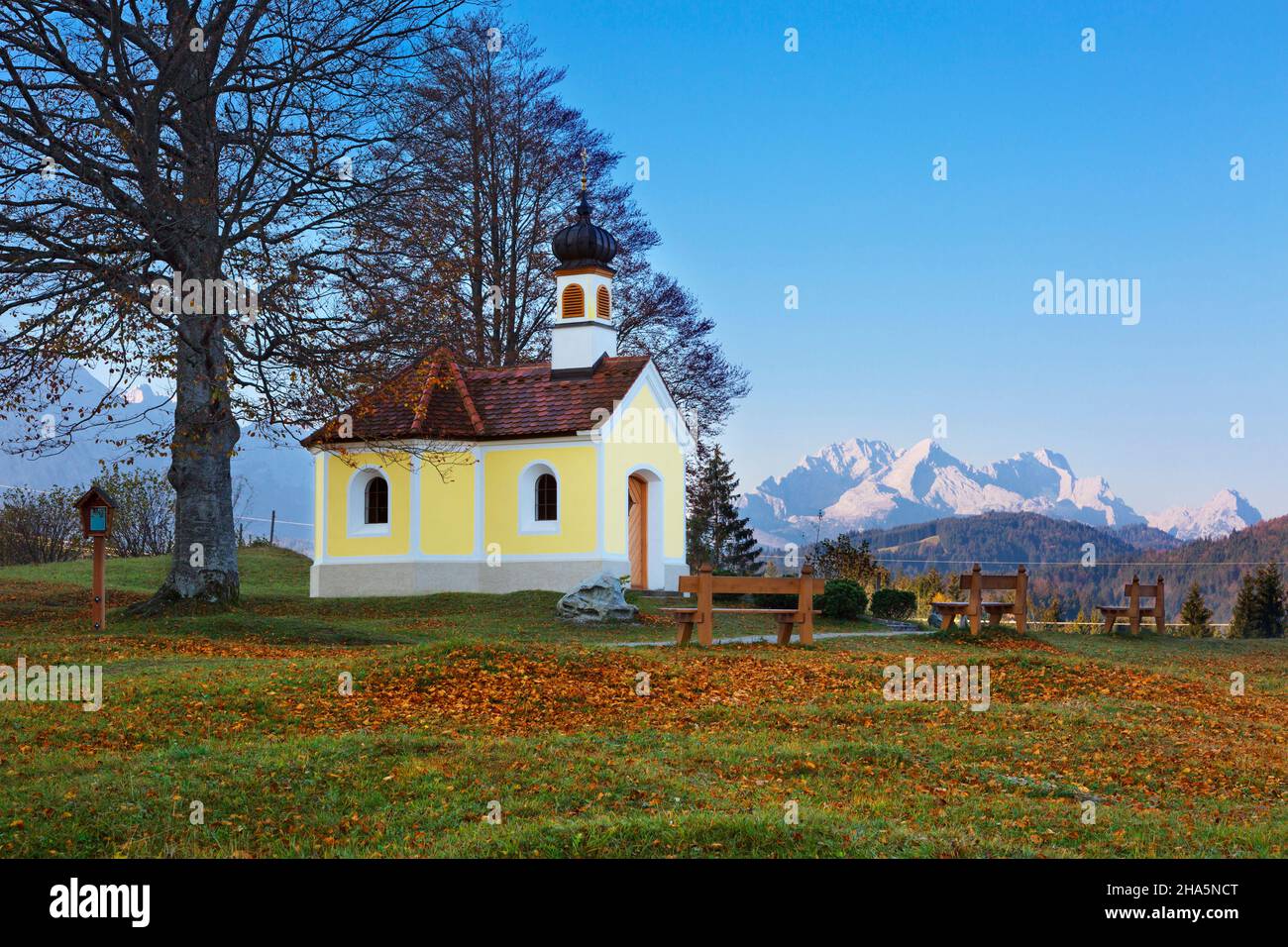 Maria Rast chapel near Krün, view of the Zugspitze massif with ...