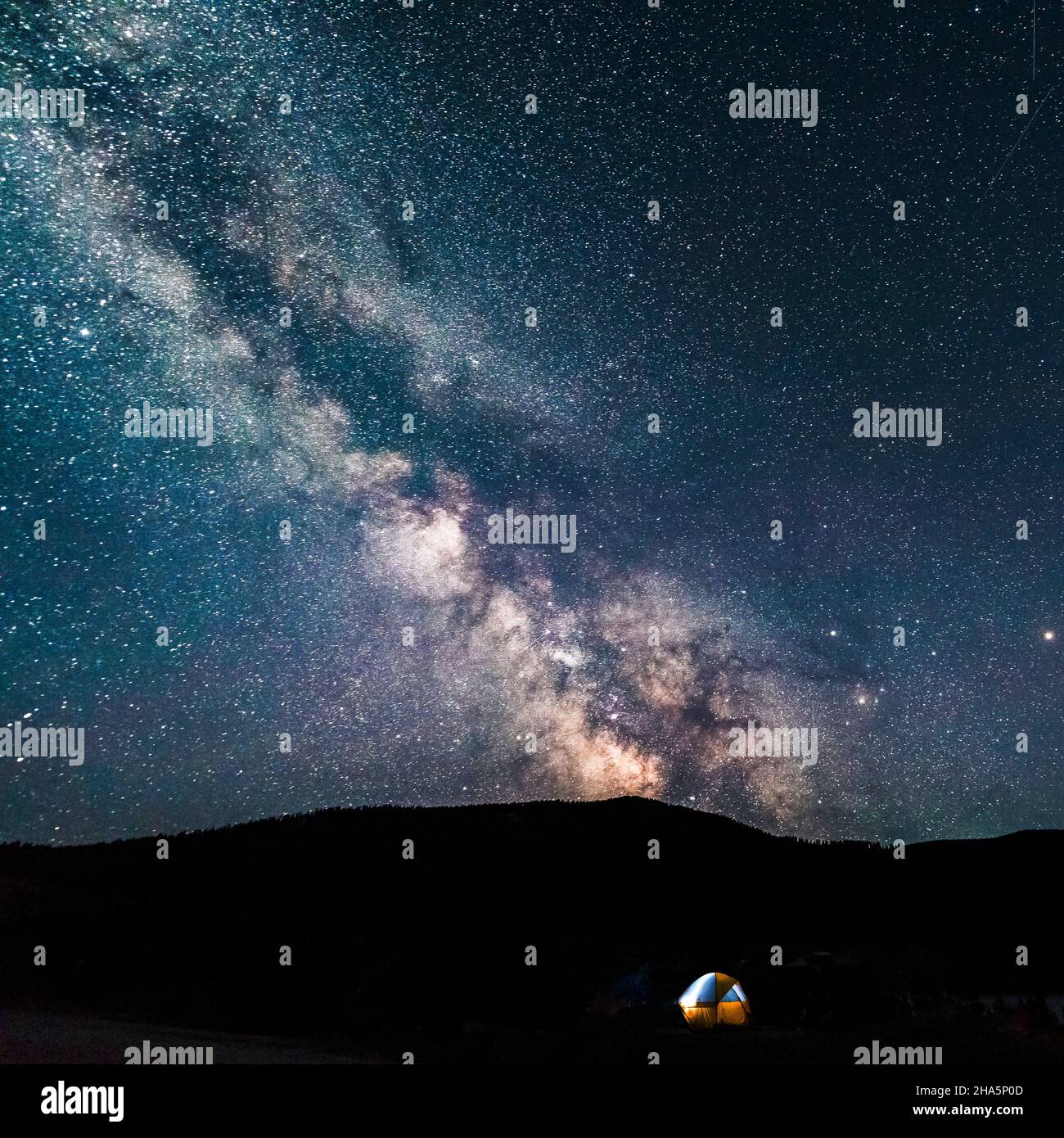 Camping under the stars, Tracy Lake, Wyoming, USA Stock Photo - Alamy