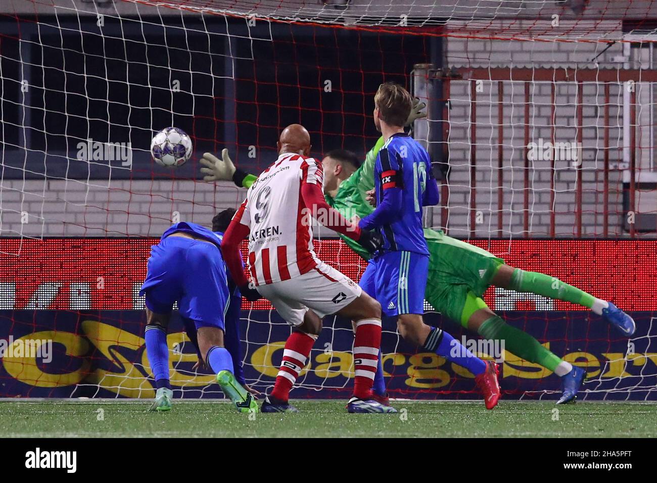 Kay tejan of top oss hi-res stock photography and images - Alamy