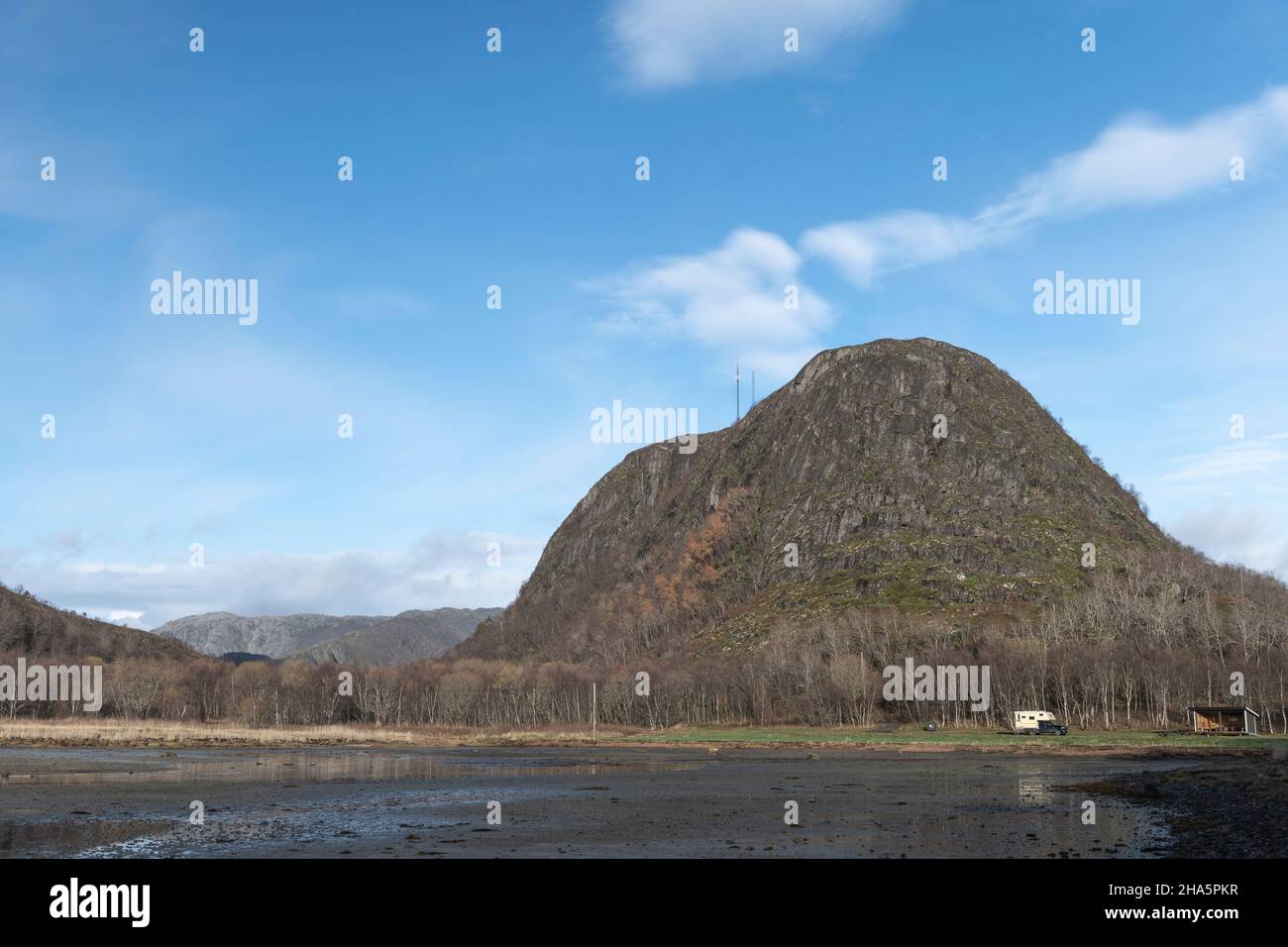 Lonely place hi-res stock photography and images - Alamy