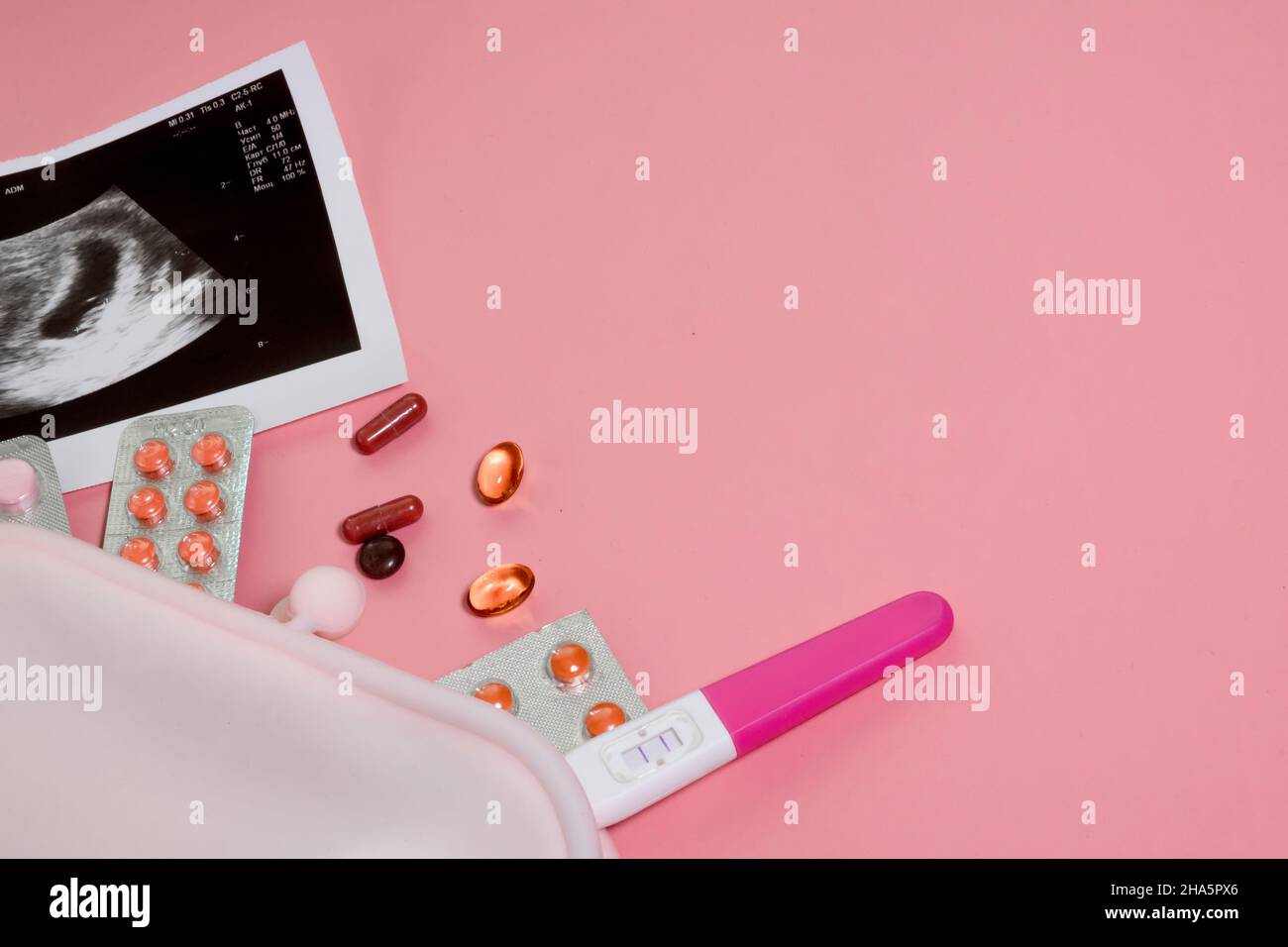 Pregnancy. Treatment during pregnancy, pills or vitamins Stock Photo ...