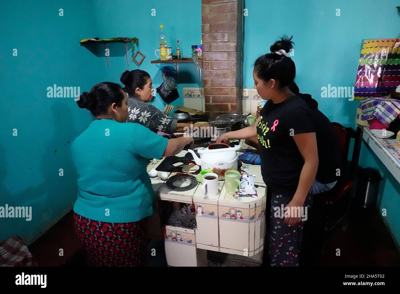 Cook stove guatemala hi-res stock photography and images - Alamy