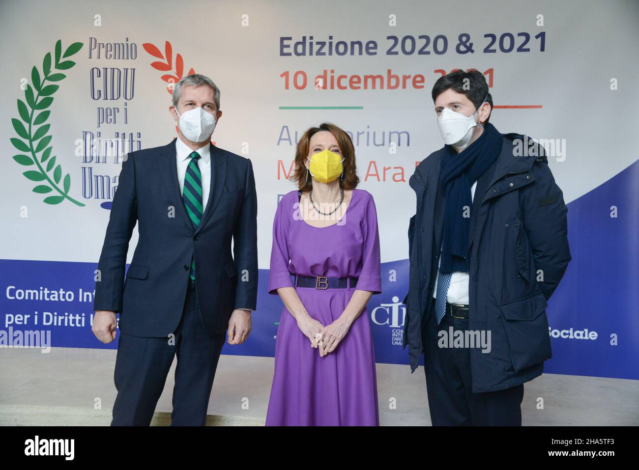 2021 from left to right hi-res stock photography and images - Alamy