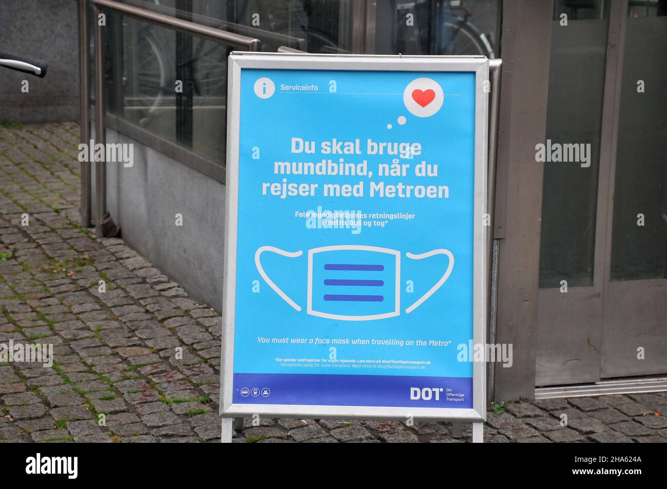 Copenhagen Denmark 10 December 2021 Face Mask Is Mandatory On All