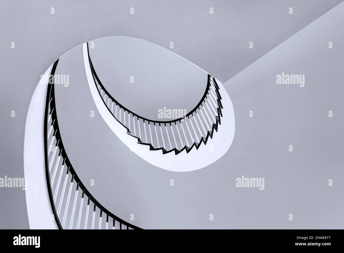 Spiral staircase looking up hi-res stock photography and images - Alamy